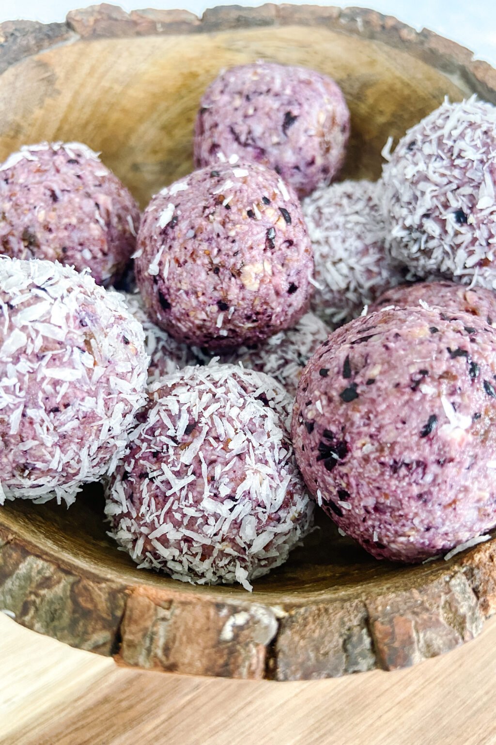 Berry Bliss Balls - Feeding Tiny Bellies